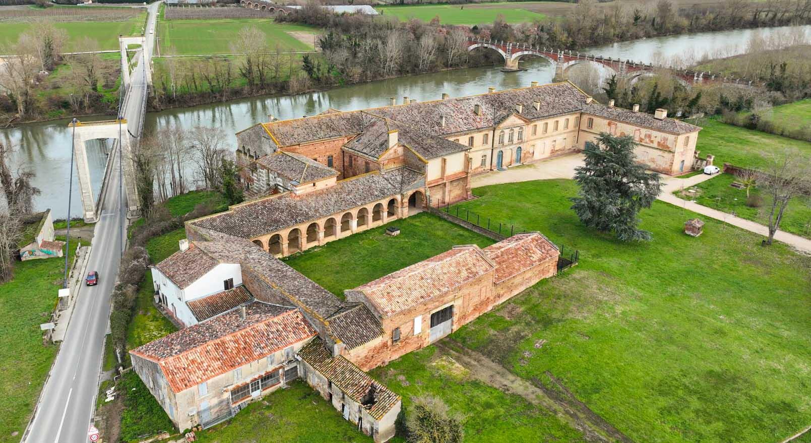 L'Abbaye de Belleperche : un trésor d'histoire et de culture dans le ...